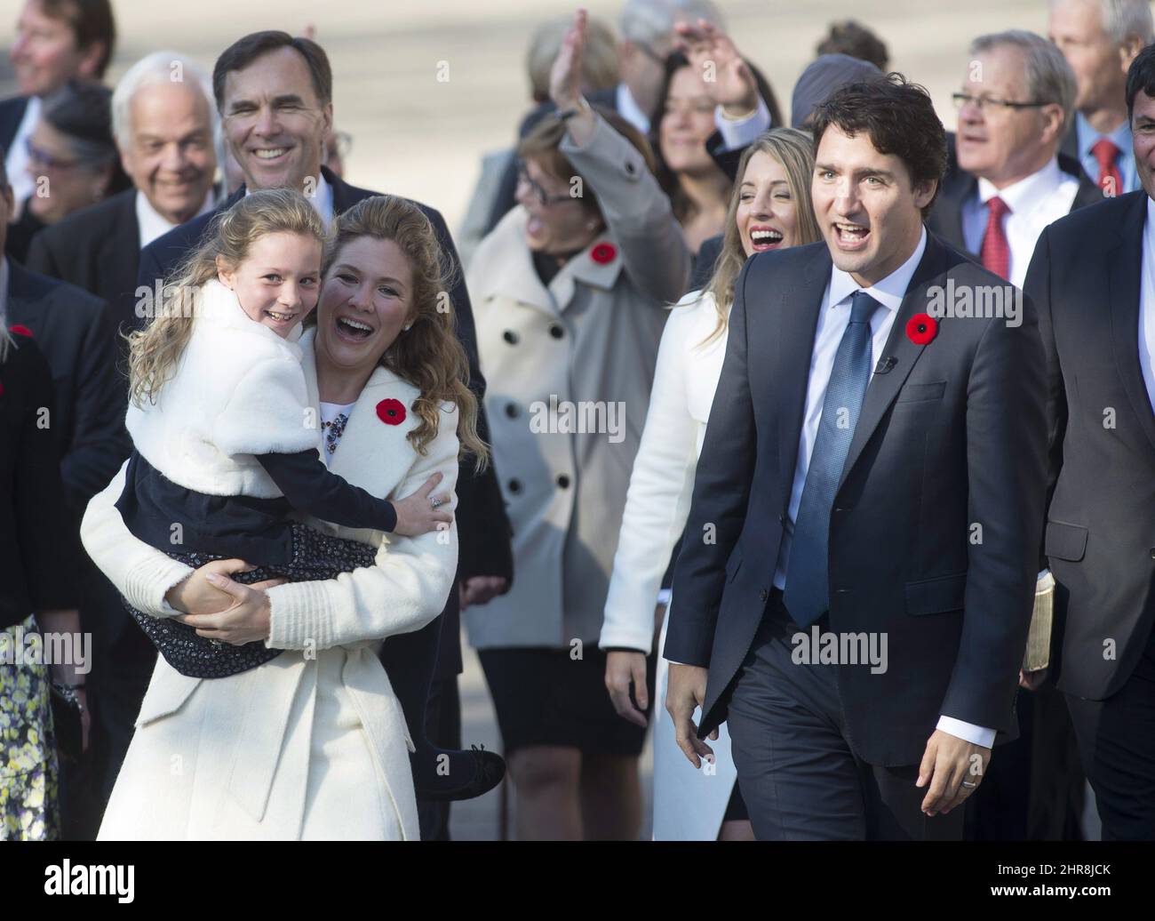 Ella-Grace Trudeau jumps into the arms of her mother Sophie Gregoire ...