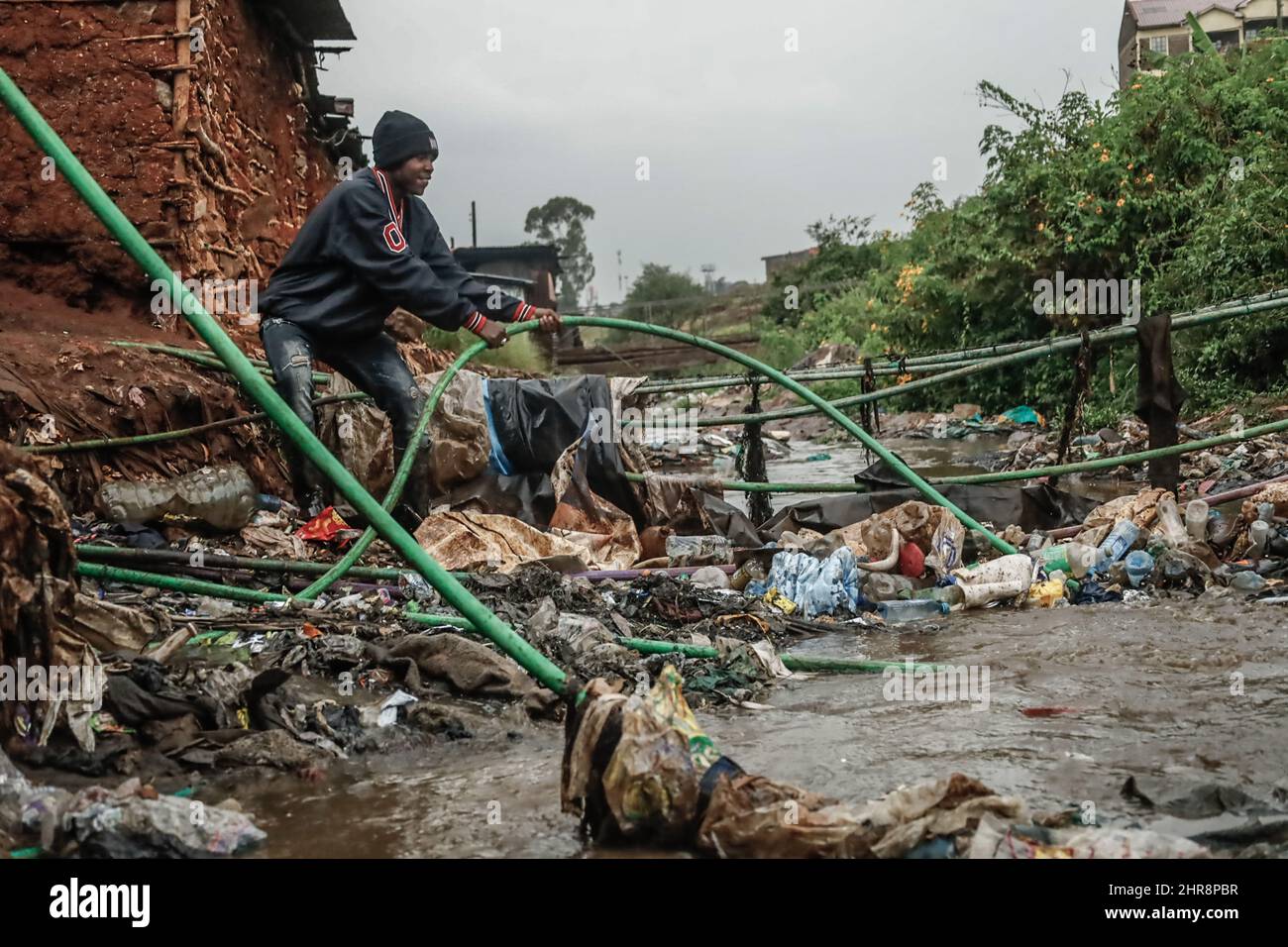 Waste water pipes into river hi-res stock photography and images - Alamy