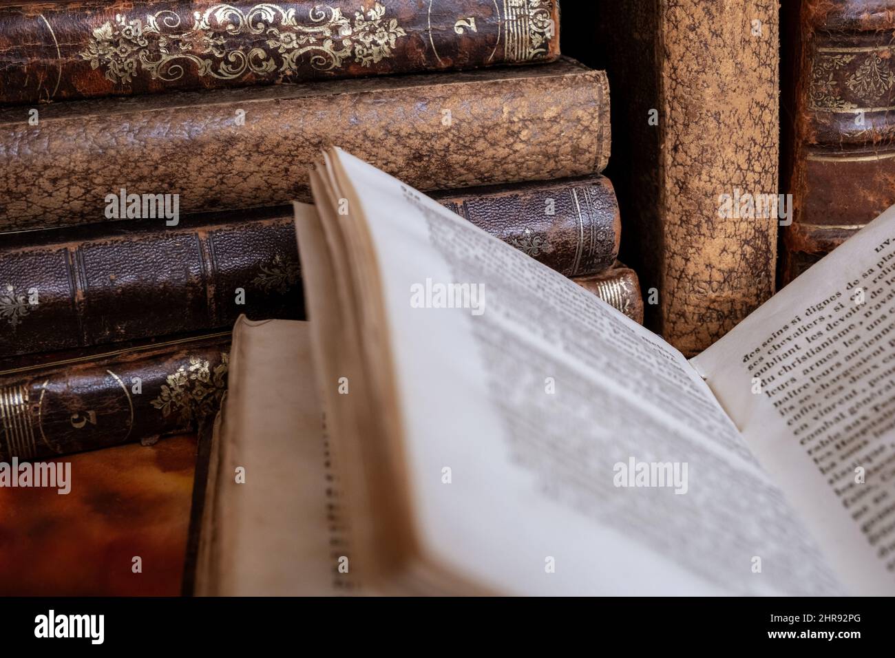 French novel cover hi-res stock photography and images - Alamy