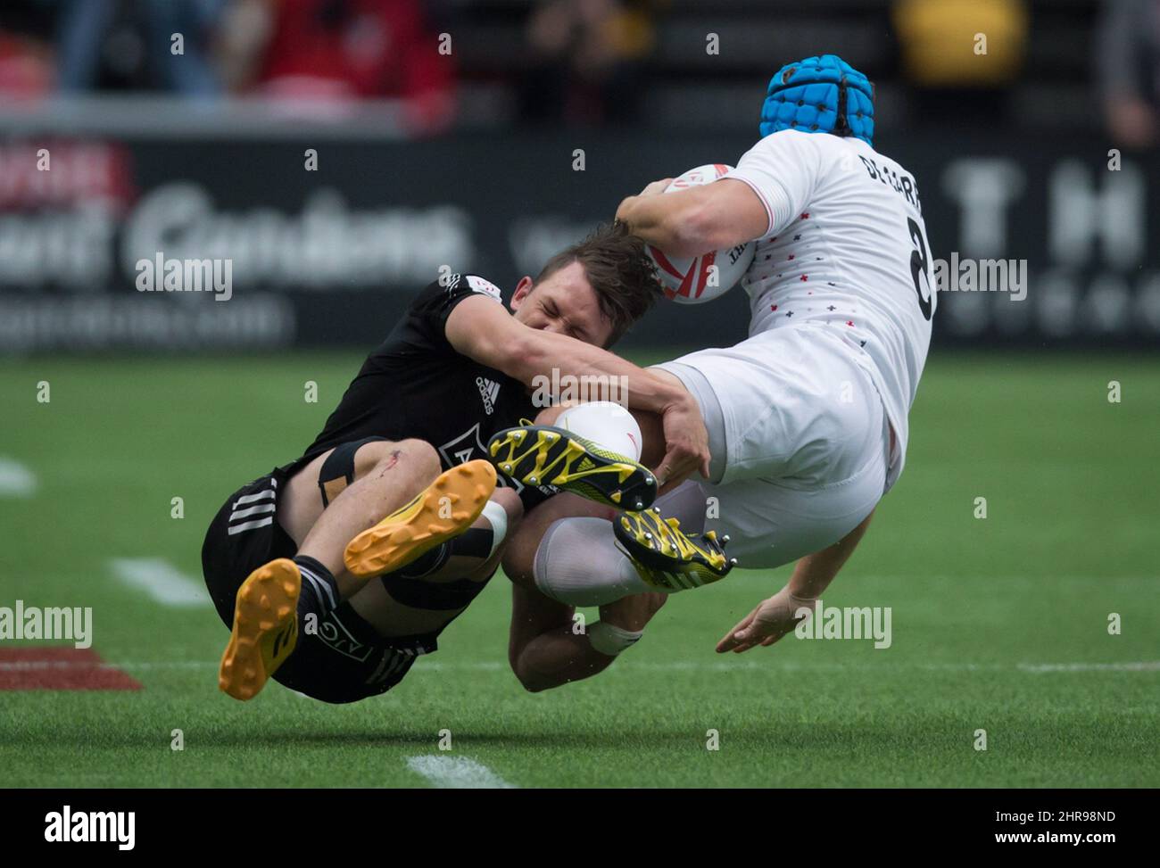 New Zealand's Lewis Ormond, left, and England's Richard de Carpentier ...