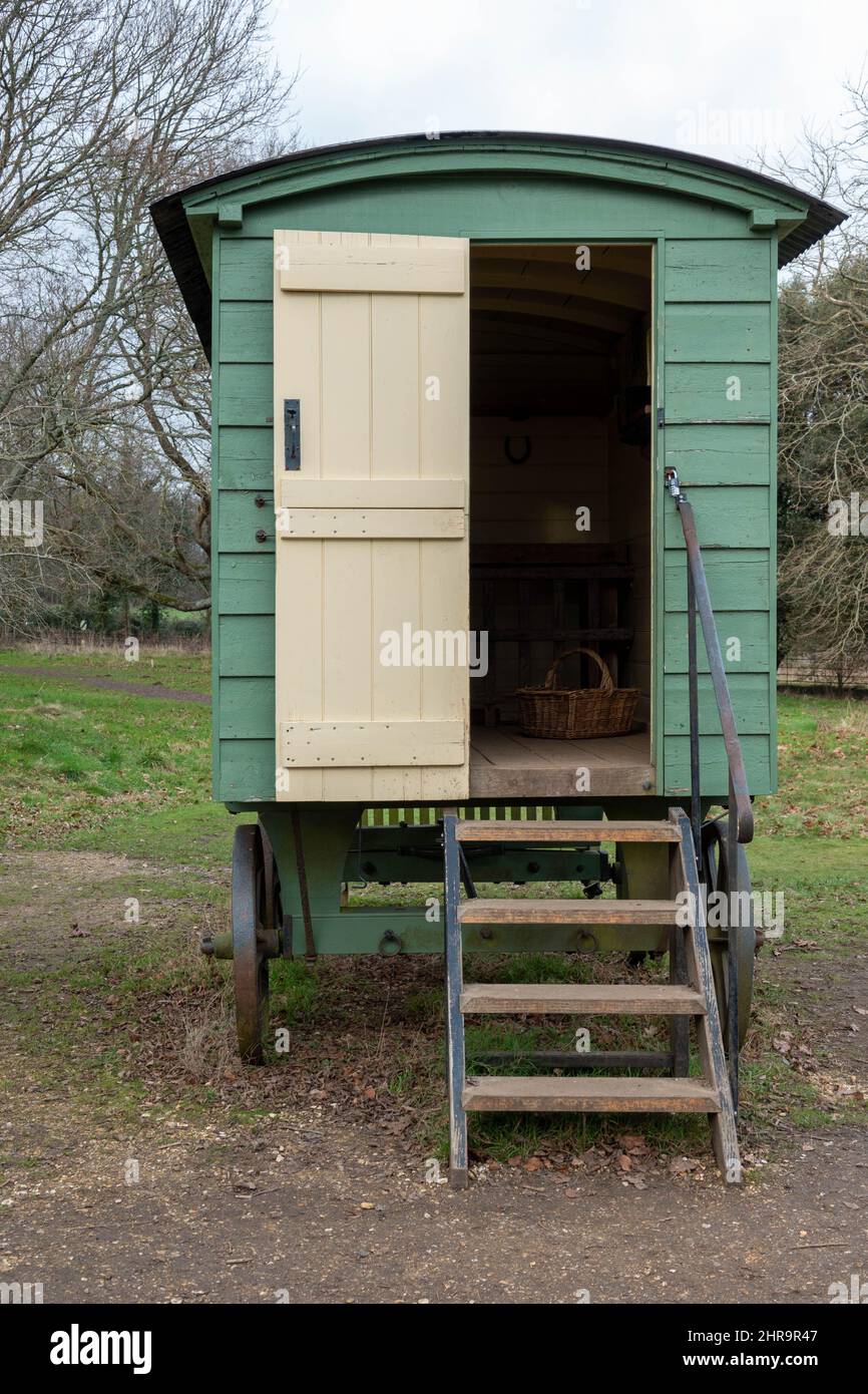 rustic shepherds hut in the English countryside Stock Photo - Alamy