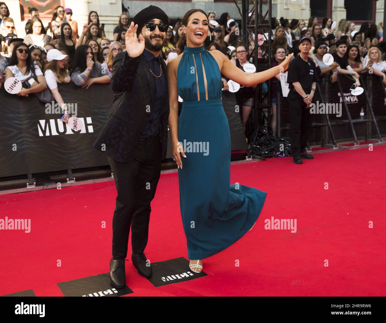 Chloe Wilde, right, and Jus Reign pose for photographs on the red ...