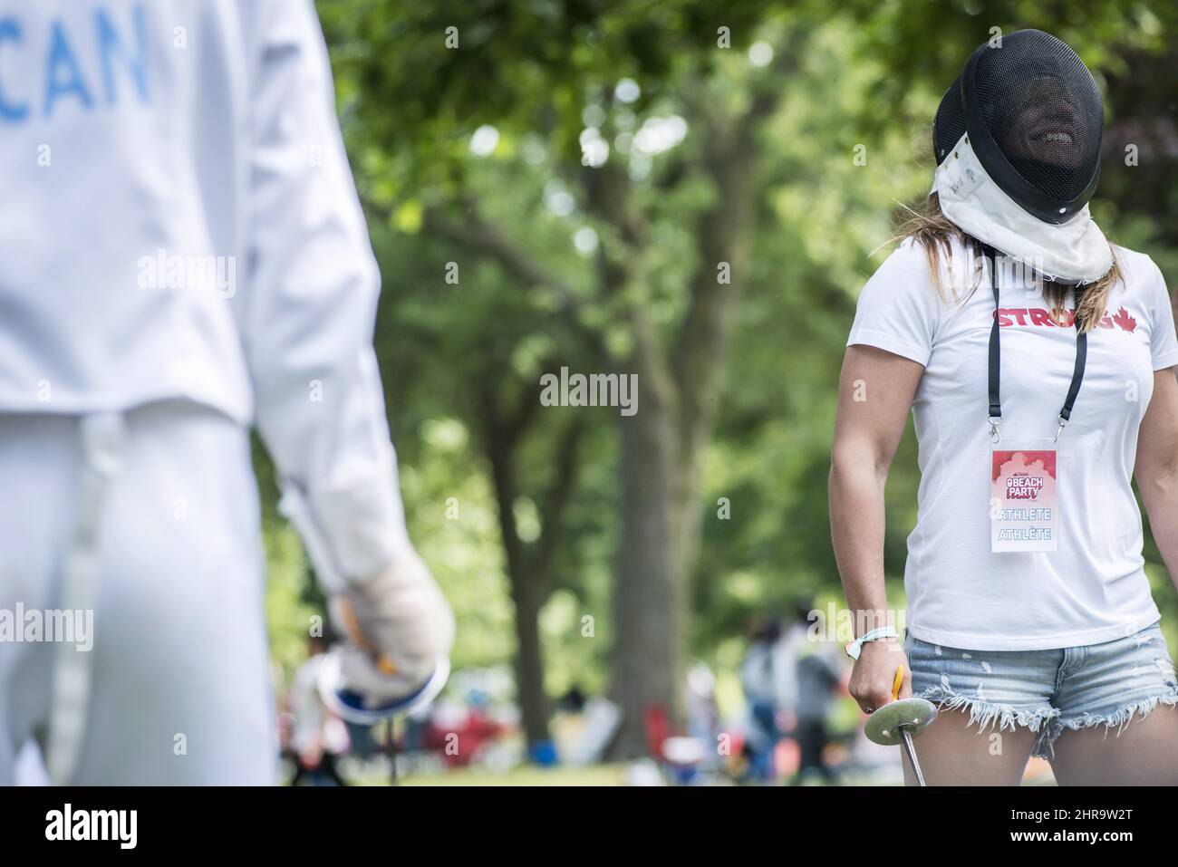 2016 Rio Olympic wrestler Michelle Fazzari tries her hand at fencing ...