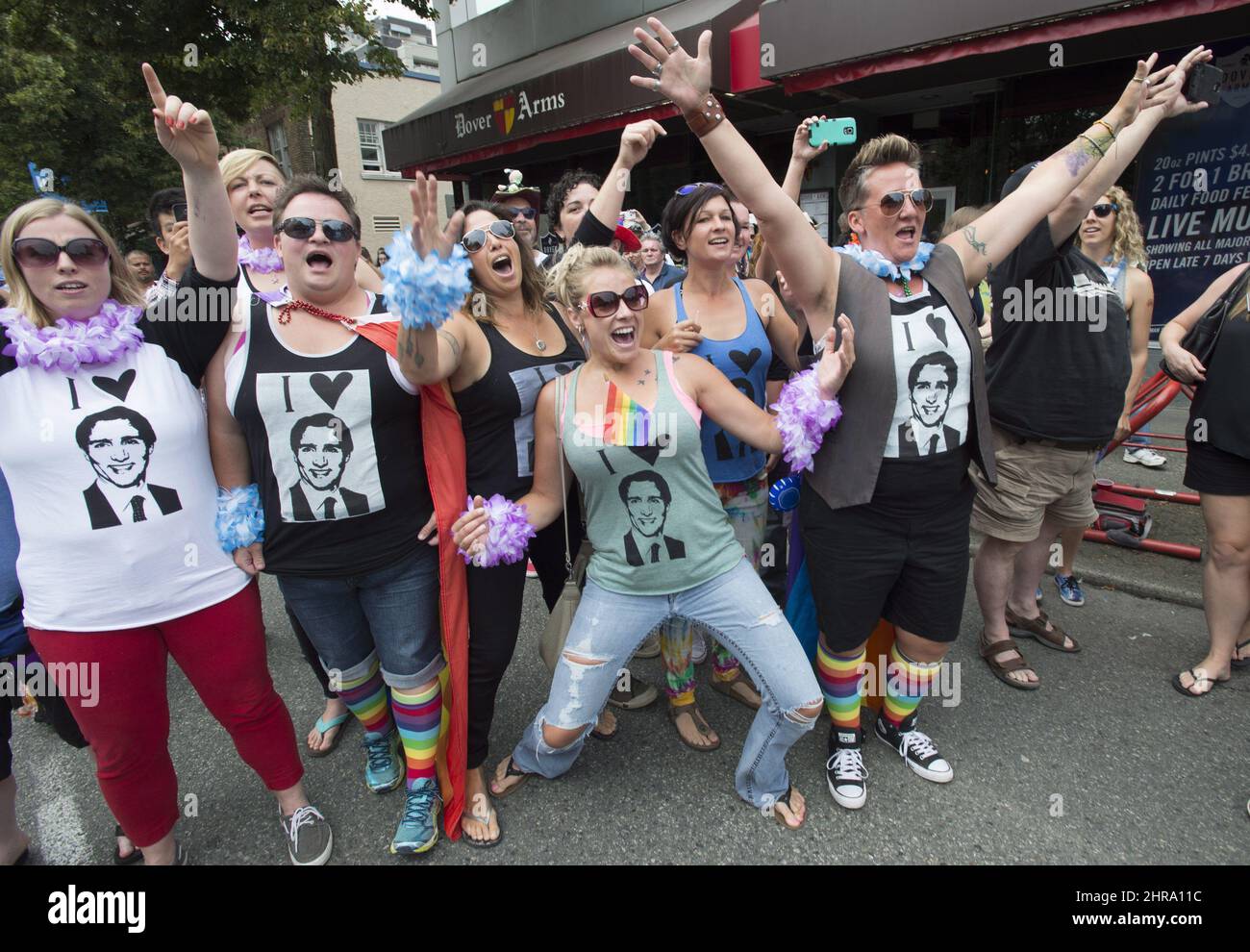 Prime Minister Justin Trudeau fans cheer him on as he and his wife ...