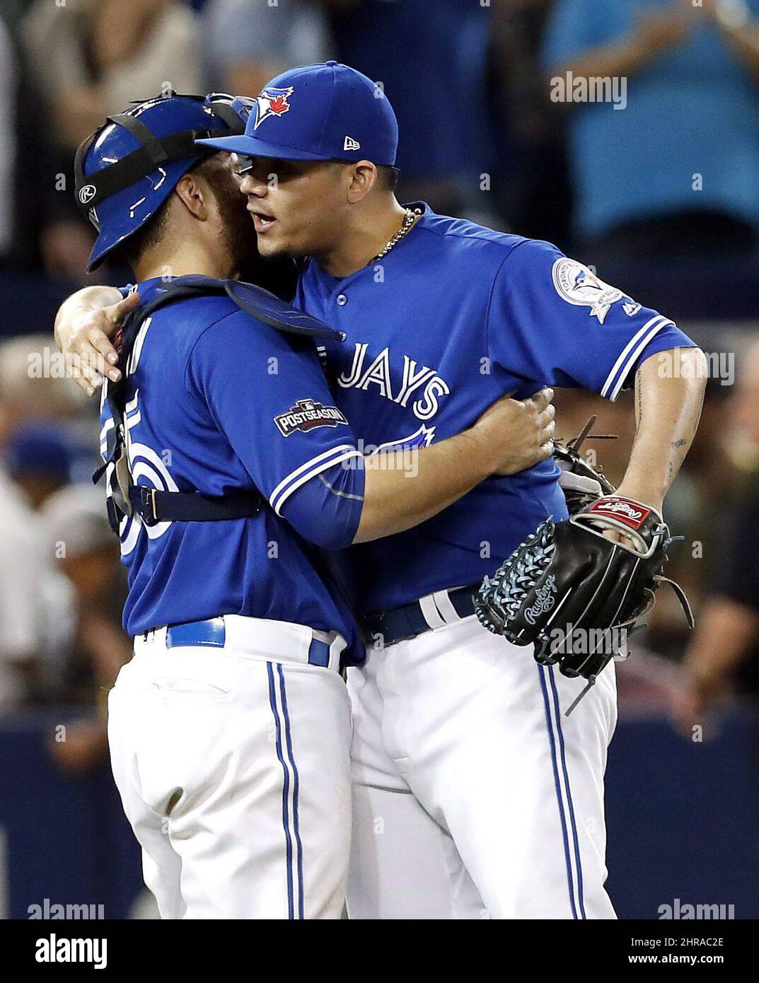 Toronto Blue Jays relief pitcher Roberto Osuna, right, and catcher ...