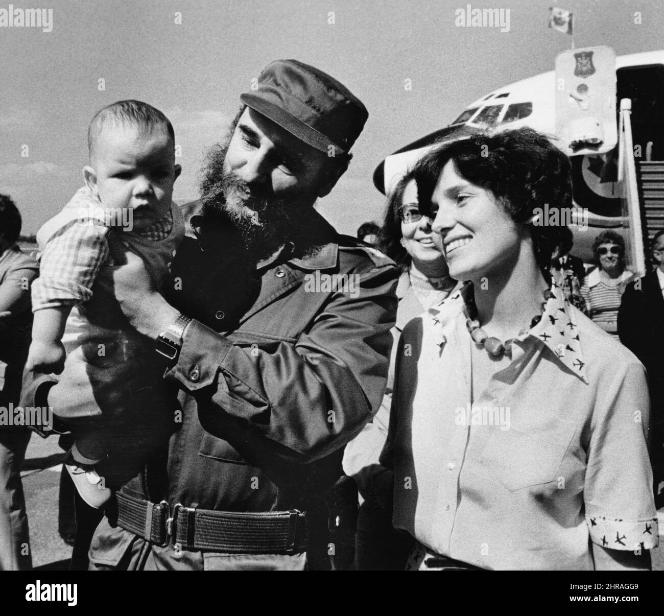 Margaret Trudeau smiles as Cuban President Fidel Castro holds her ...