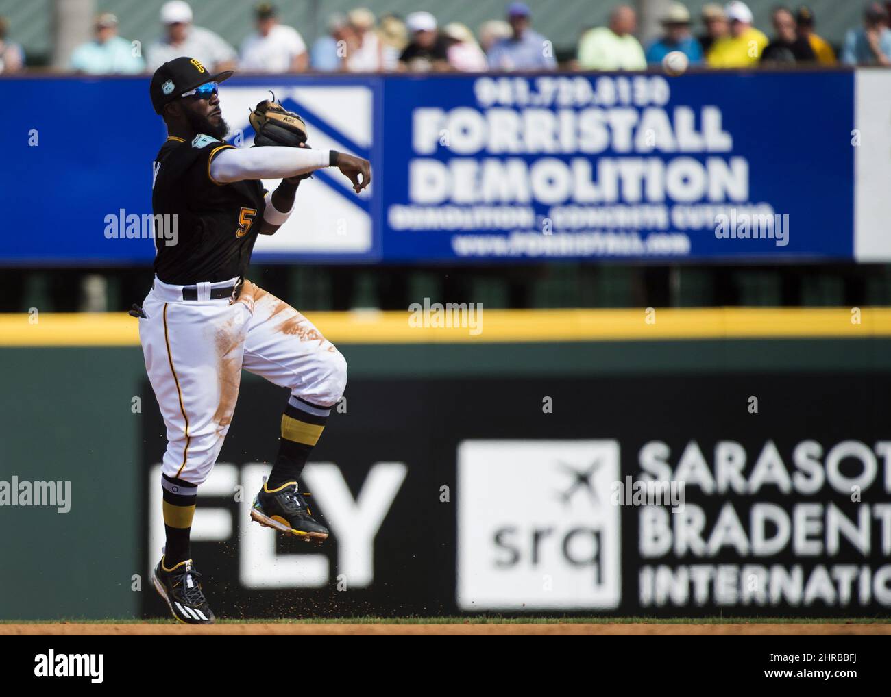 Pittsburgh Pirates second baseman Josh Harrison (5) throws out Toronto ...
