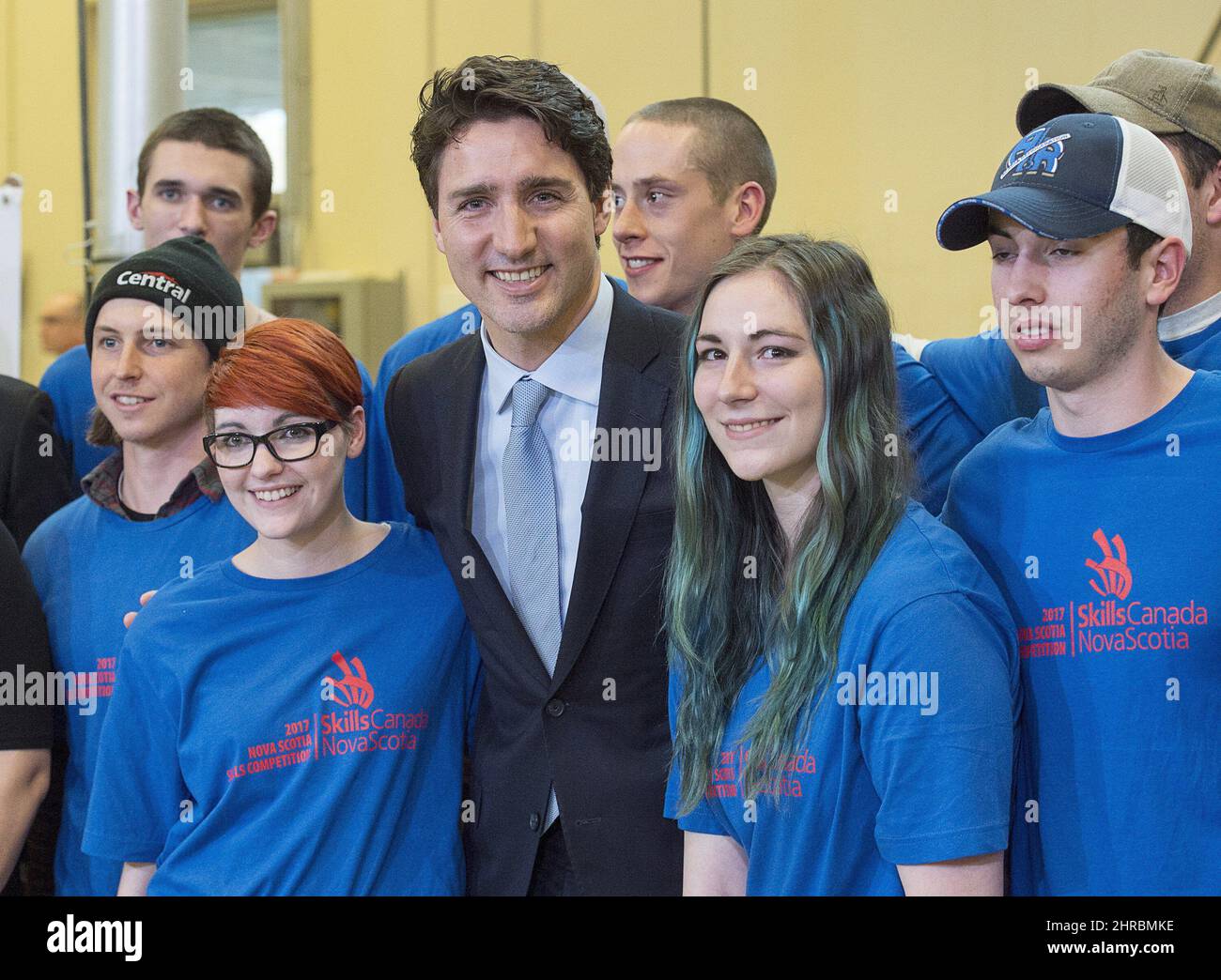 Prime Minister Justin Trudeau poses with students at the Nova Scotia ...