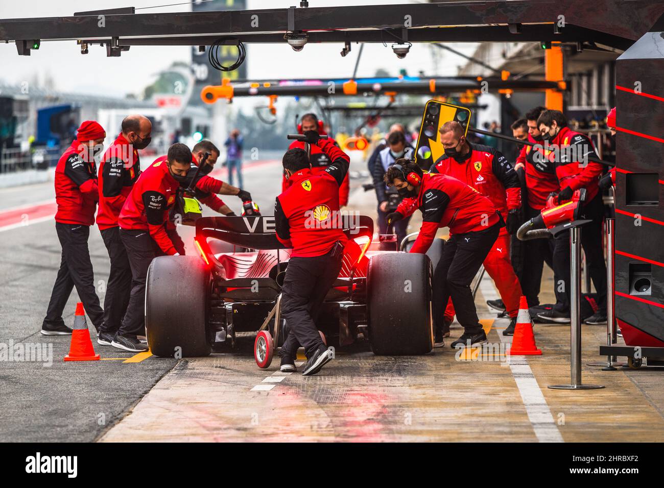 Ferrari f1 pit stop 2022 hi-res stock photography and images - Alamy
