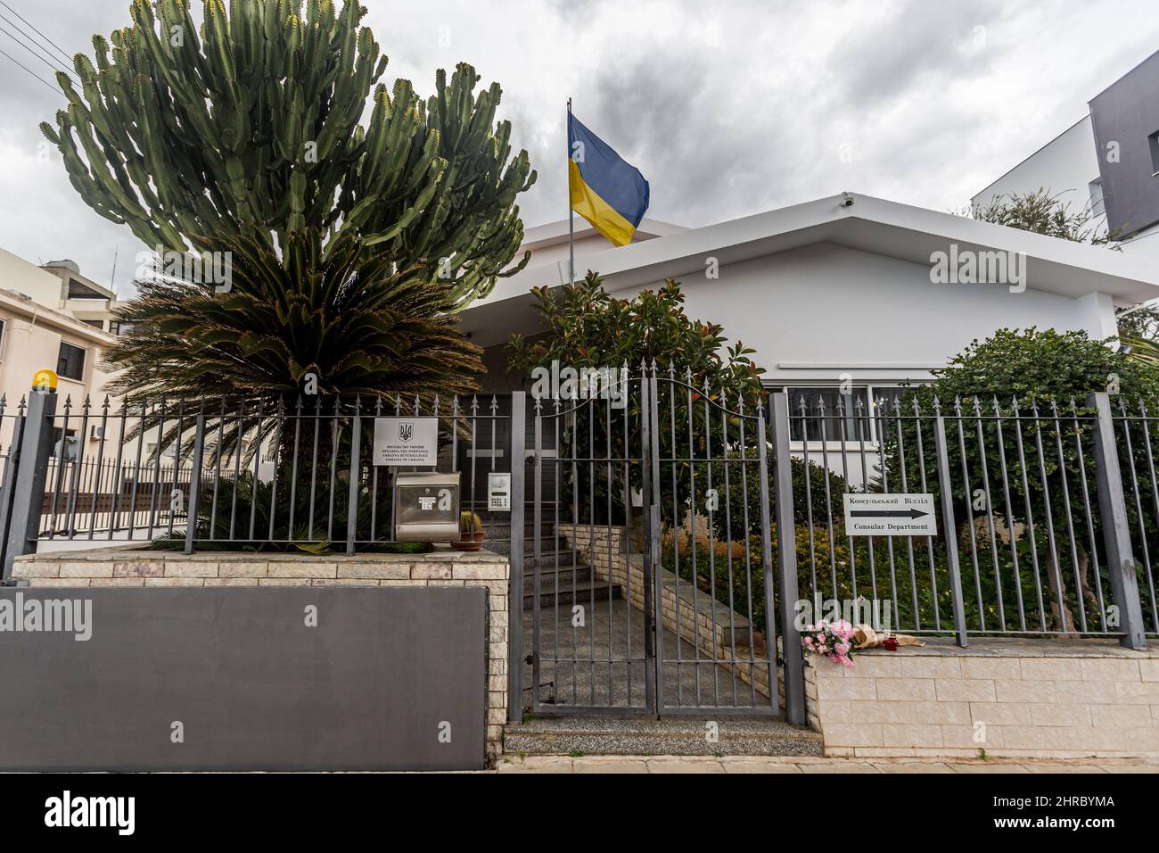 Cyprus ukraine flag hi-res stock photography and images - Alamy