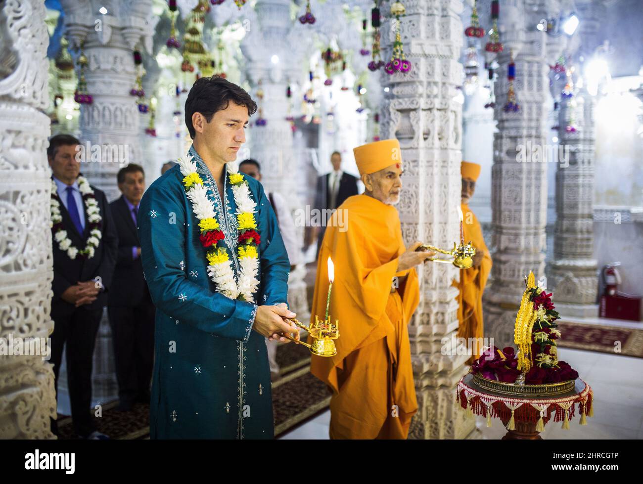 Prime Minister Justin Trudeau and Toronto Mayor John Tory, left, visit ...
