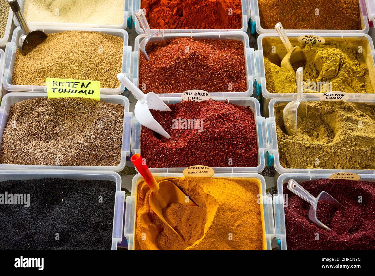 Turkish spice bazaar in istanbul Stock Photo - Alamy