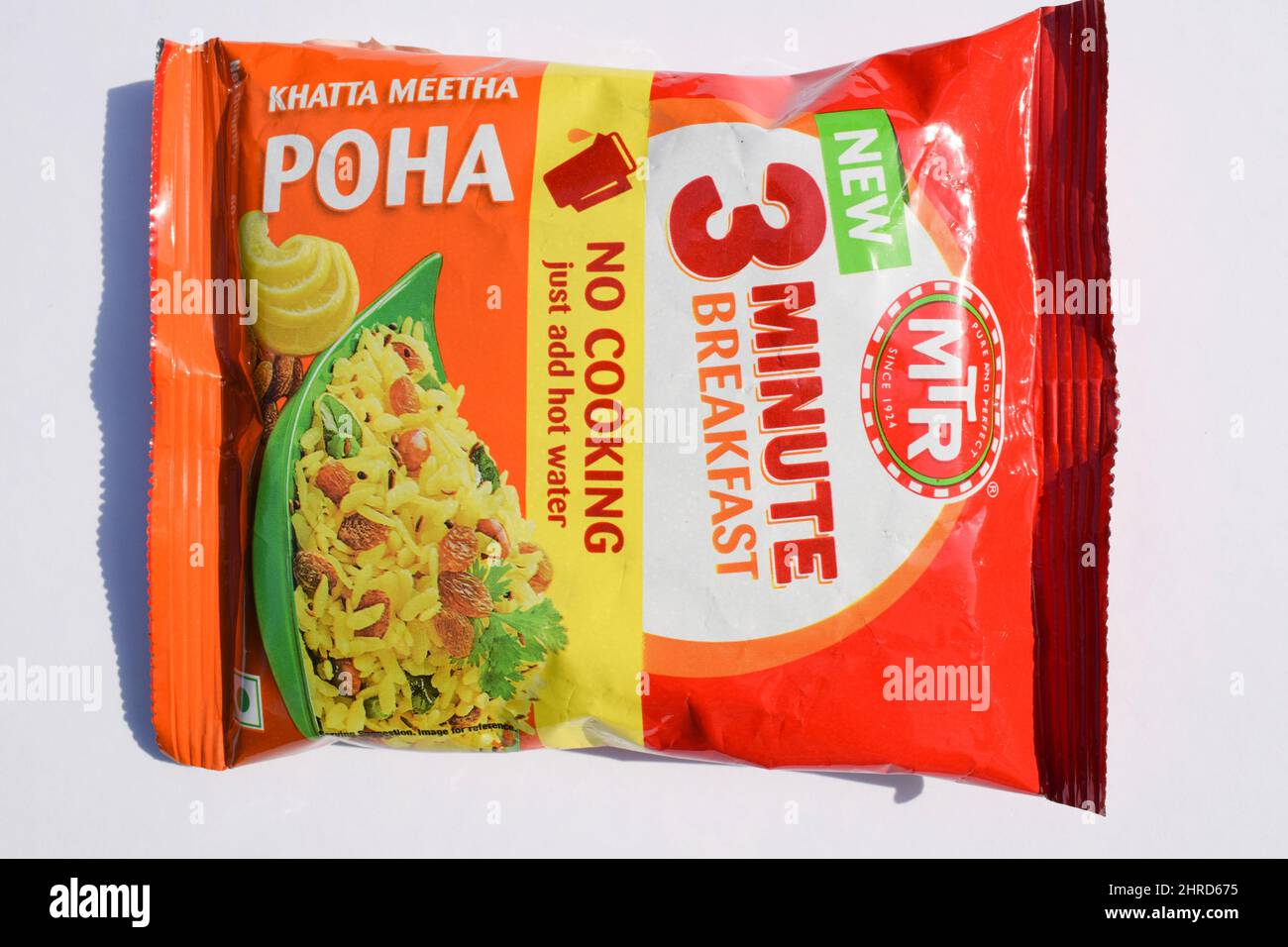 MTR branded Instant Khatta meetha Poha breakfast item. Mtr Poha packet ...