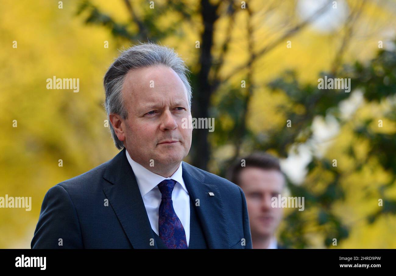 Bank of Canada Governor Stephen Poloz makes his way to the National ...