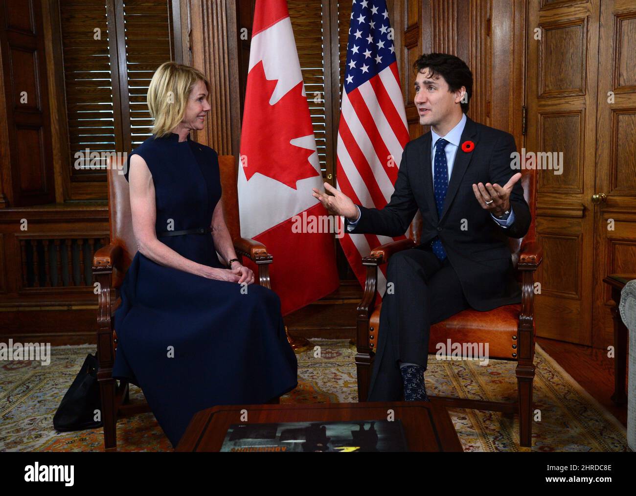 Prime Minister Justin Trudeau talks with United States Ambassador to ...