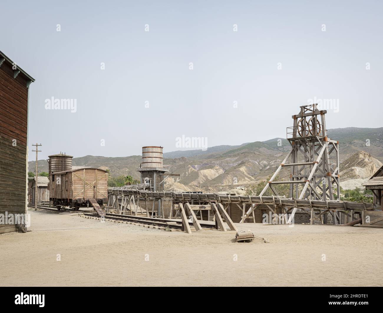 Desert rail water tower hi-res stock photography and images - Alamy