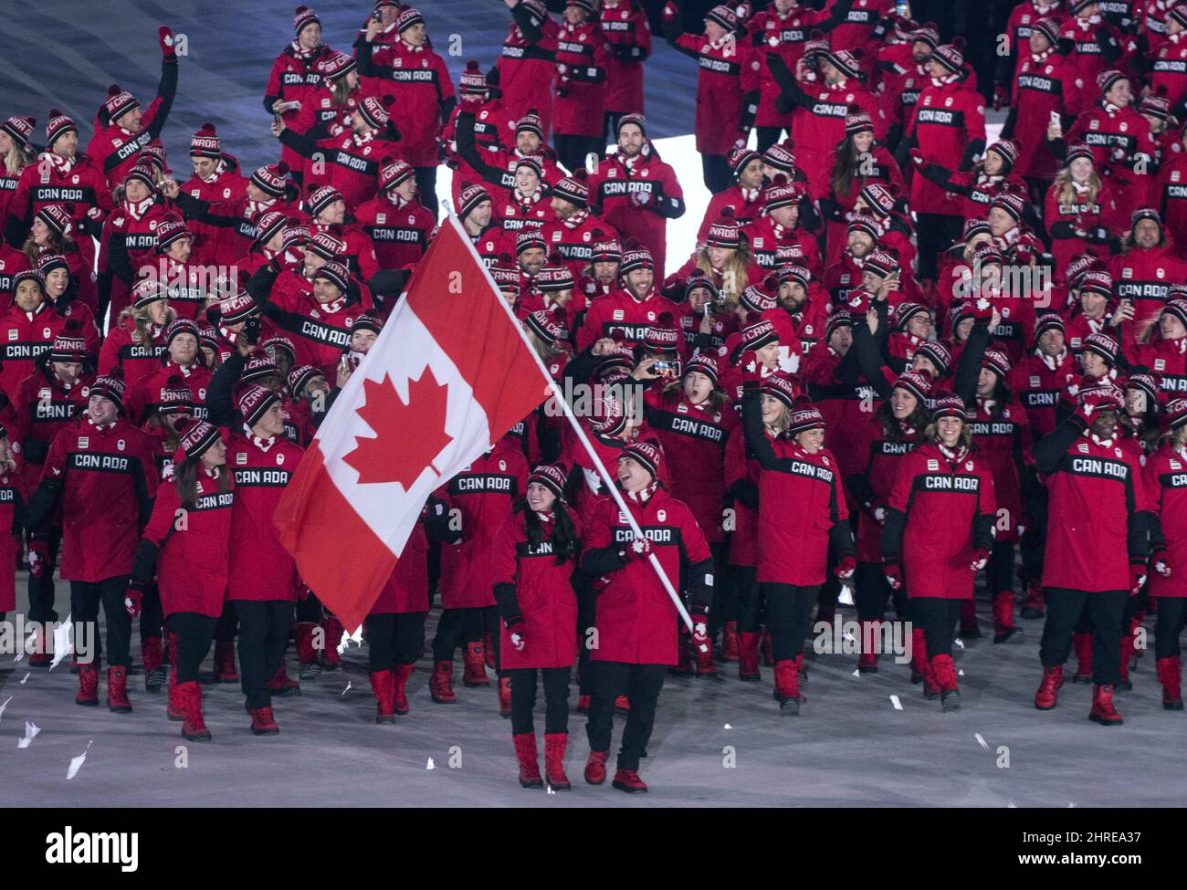 Canadian ice dance team Tessa Virtue and Scott Moir lead team Canada ...