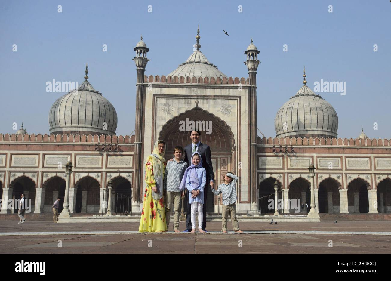 Prime Minister Justin Trudeau and wife Sophie Gregoire Trudeau, and ...