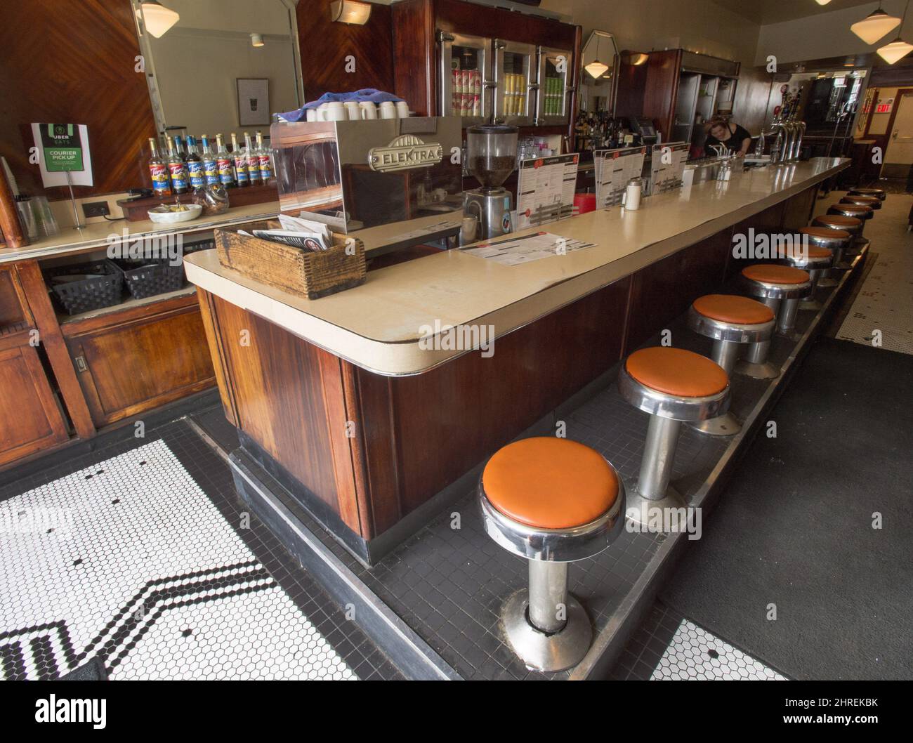 Lakeview restaurant hi-res stock photography and images - Alamy