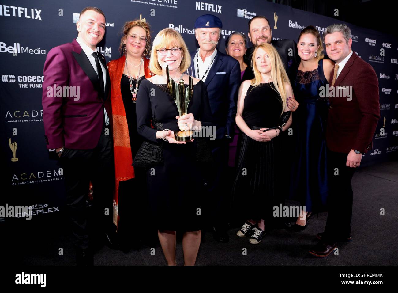 Golden Screen Award Winners for Best Reality TV show, the cast and crew ...