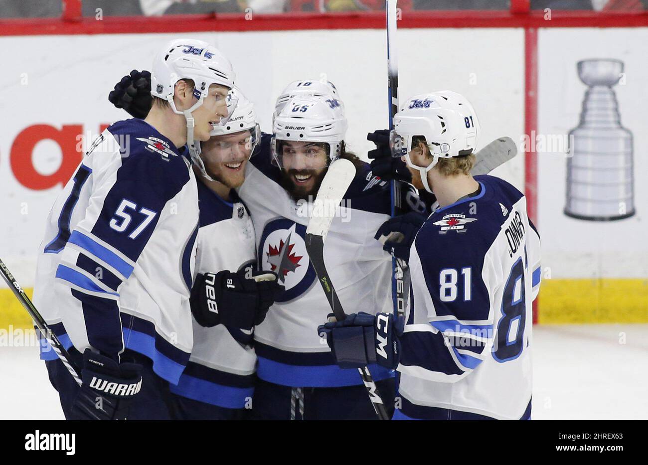 Winnipeg Jets Mathieu Perreault (85) celebrates his game winning goal ...