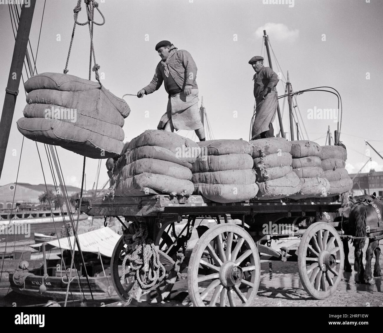1930s 1940s UNLOADING WOOL FOR EXPORT WATERFRONT CHUELA RIVER BUENOS ...