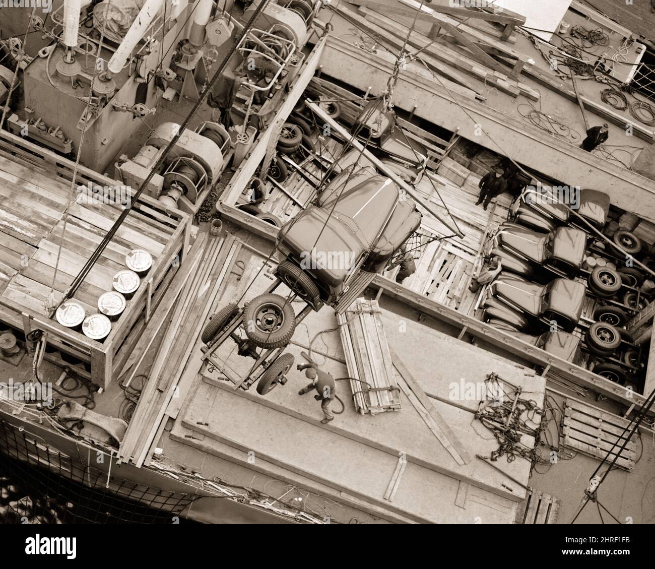 White vintage crane hi-res stock photography and images - Alamy