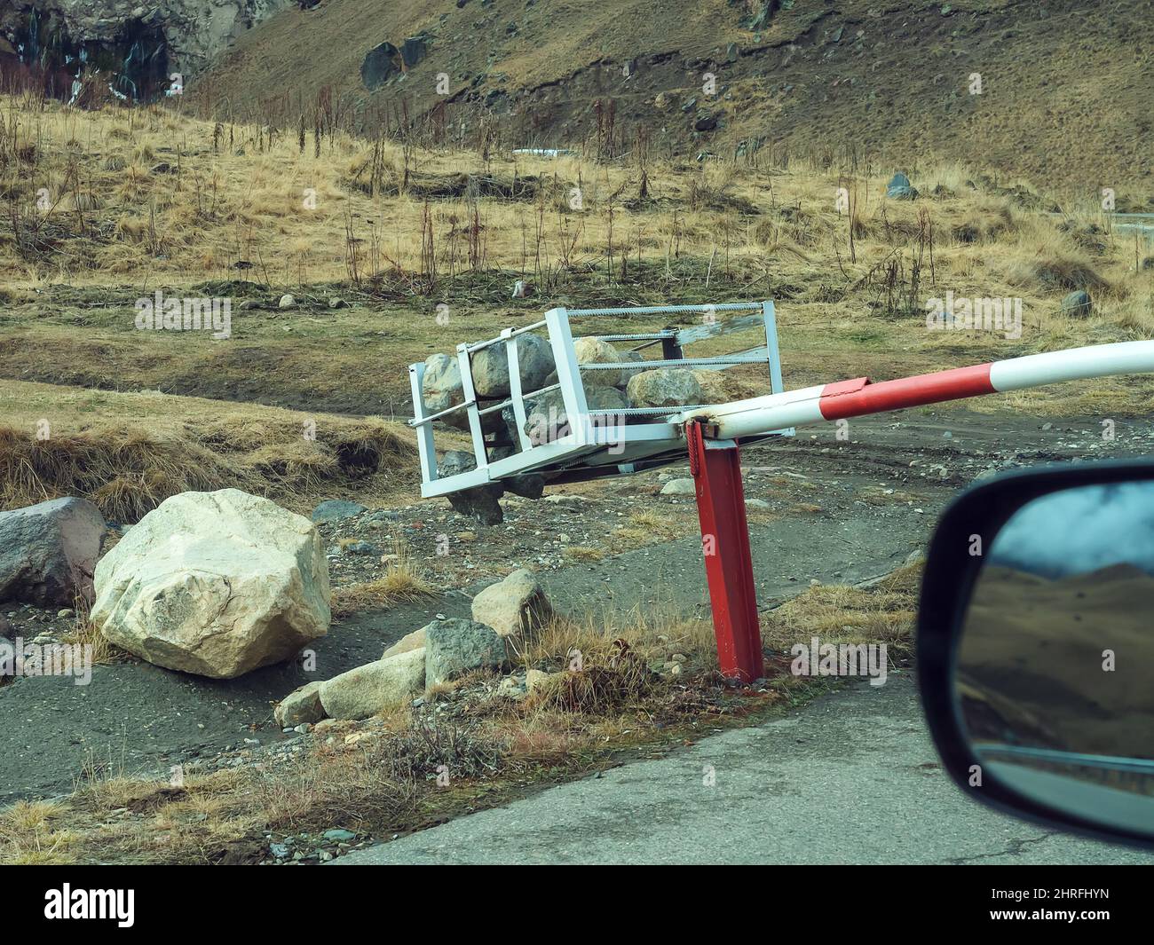 Weighted gate hi-res stock photography and images - Alamy