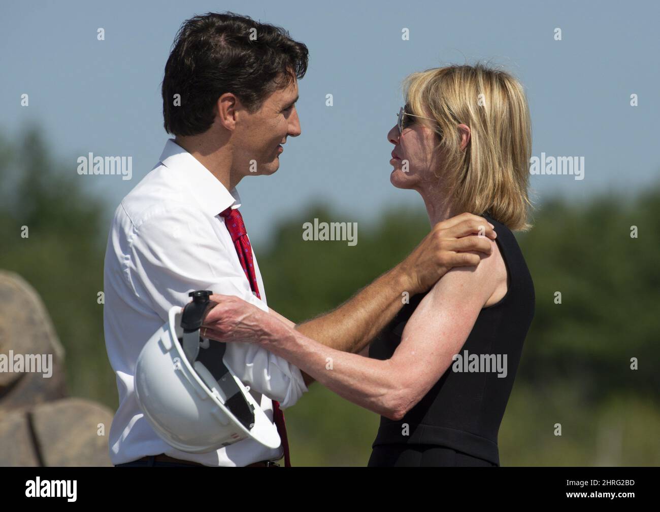 Prime Minister Justin Trudeau speaks with US Ambassador to Canada Kelly ...