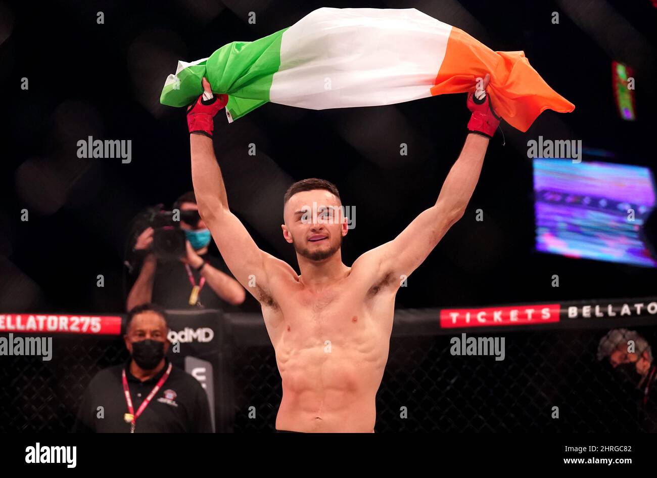 Lee Hammond celebrates beating Jamie Hay during their featherweight ...