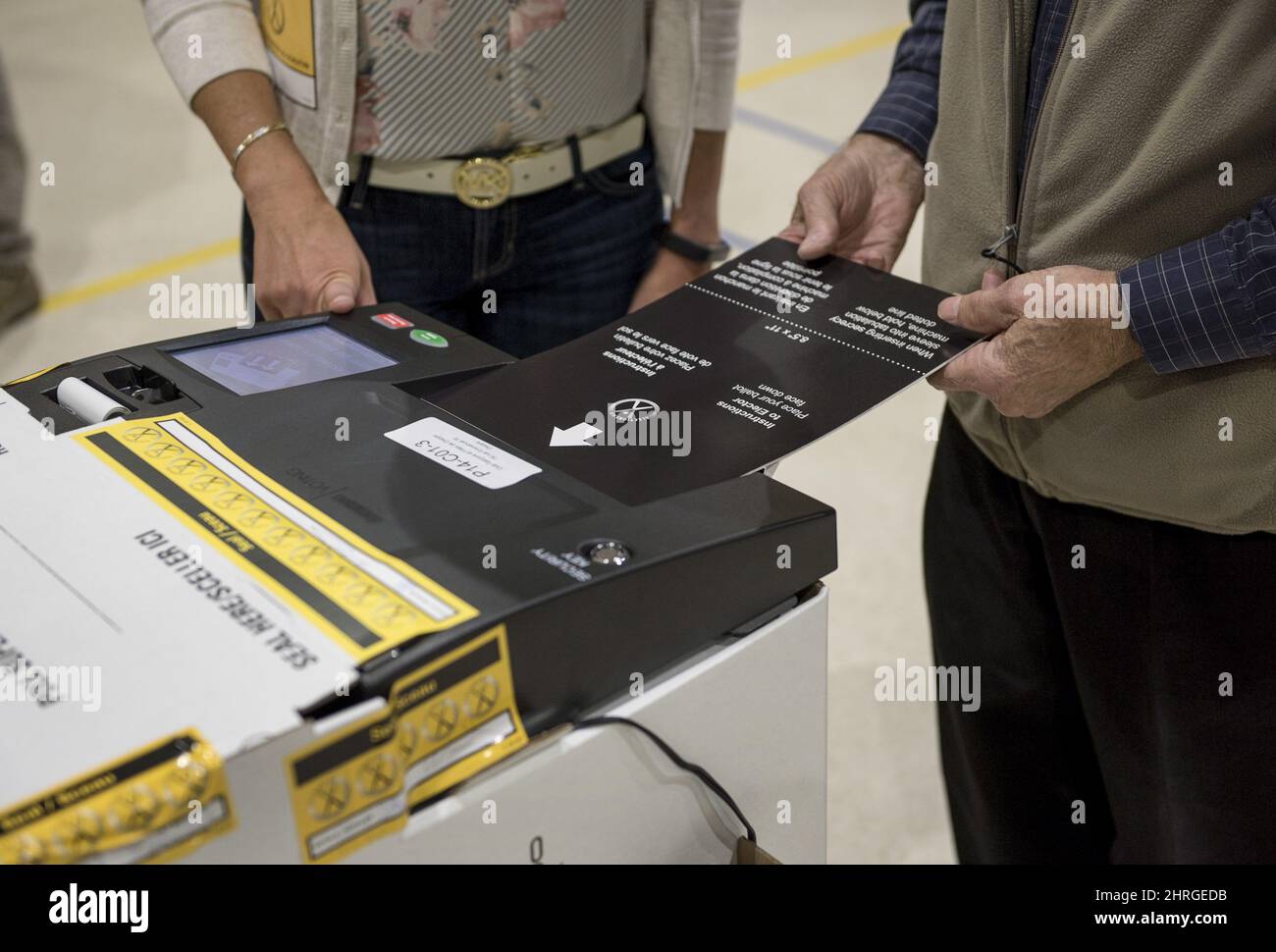 Electronic voting machine hi-res stock photography and images - Alamy