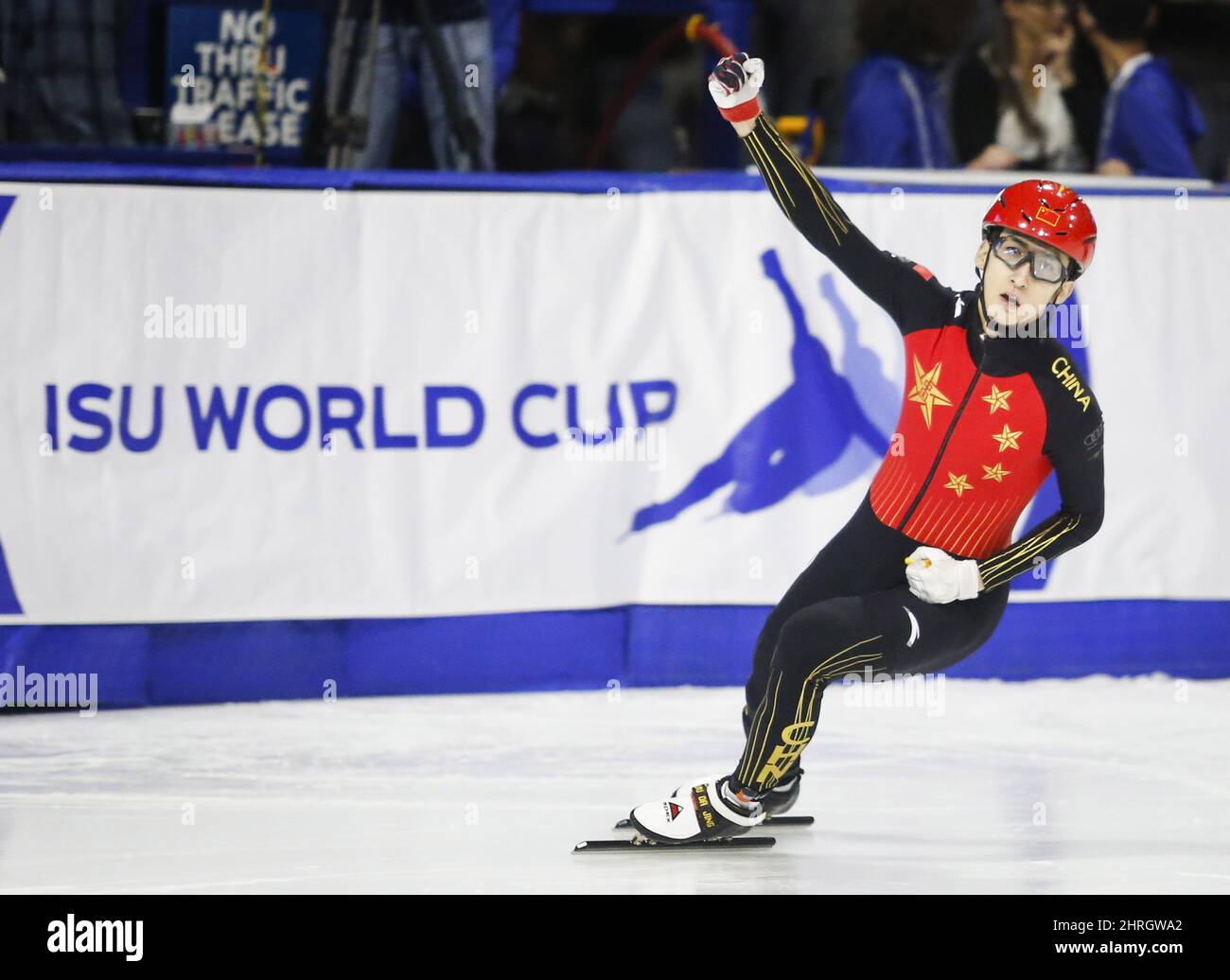 China's Wu Dajing celebrates his victory in the men's 500-metre ...