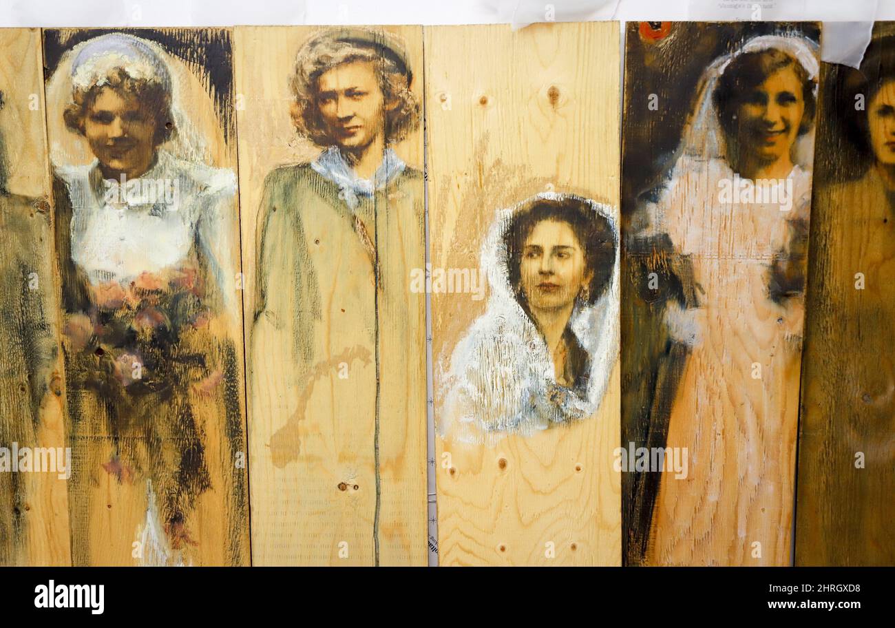 Artist Bev Tosh, the daughter of a Royal New Zealand Air Force pilot ...