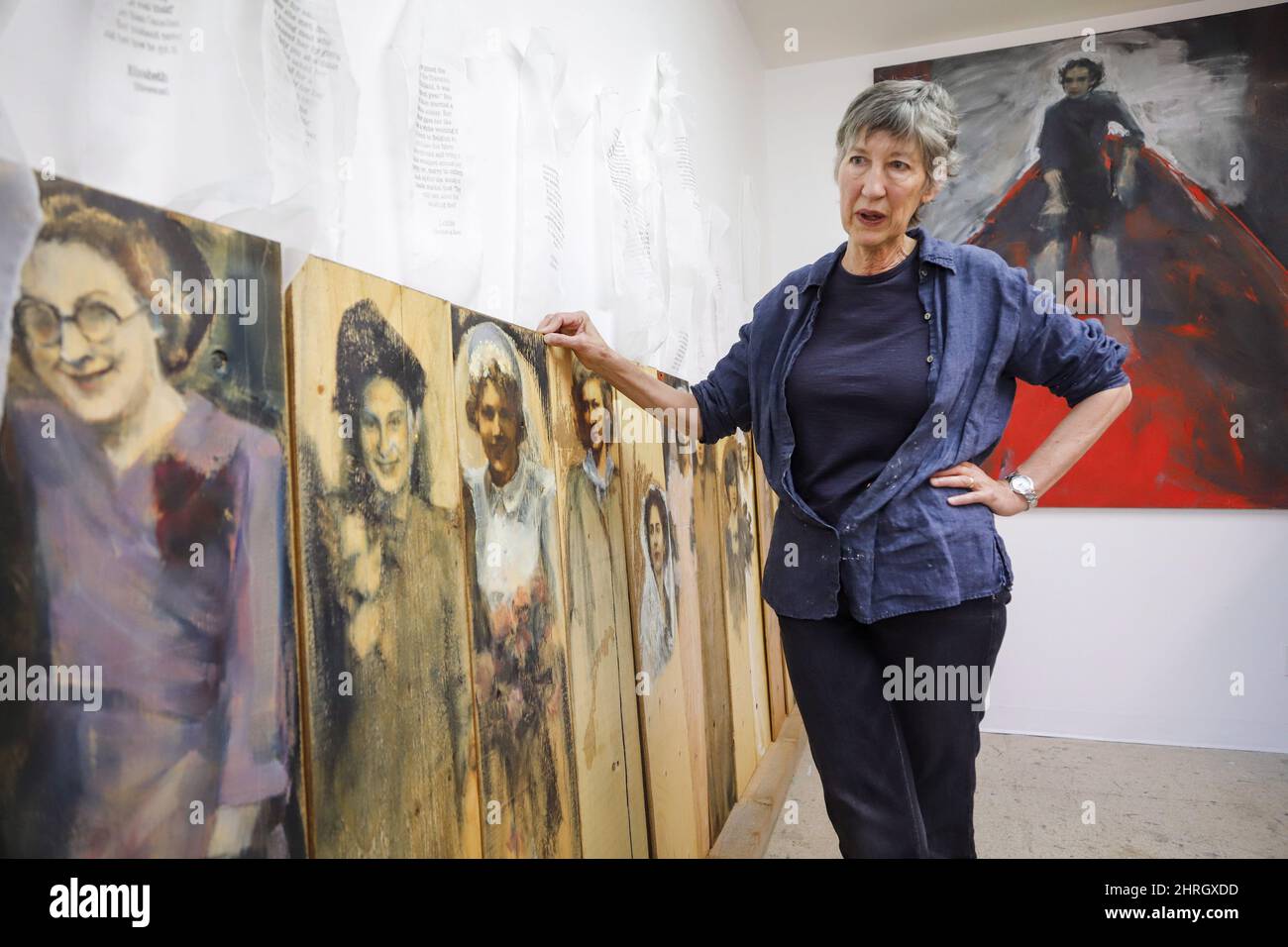 Artist Bev Tosh, the daughter of a Royal New Zealand Air Force pilot ...