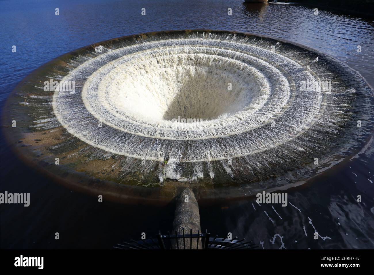 Spillway shaft hi-res stock photography and images - Alamy