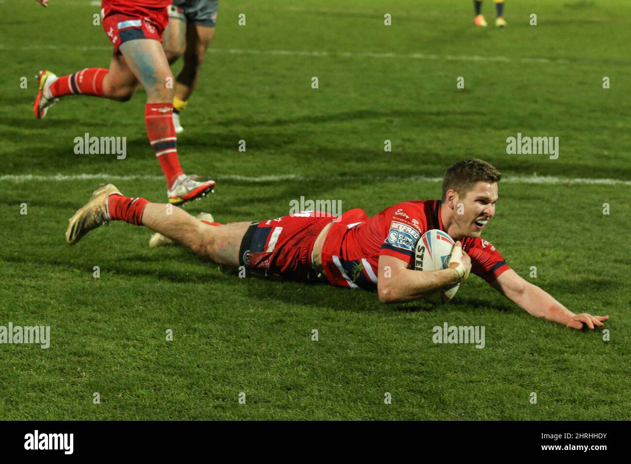 Matt Parcell #9 of Hull KR goes over for a try Stock Photo - Alamy