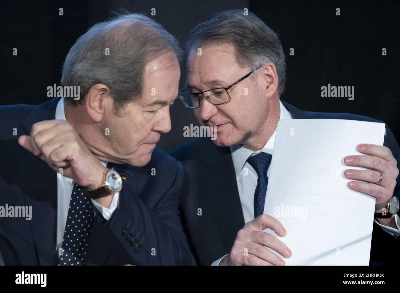 George Schindler, right, president and CEO of CGI Group Inc., confers ...