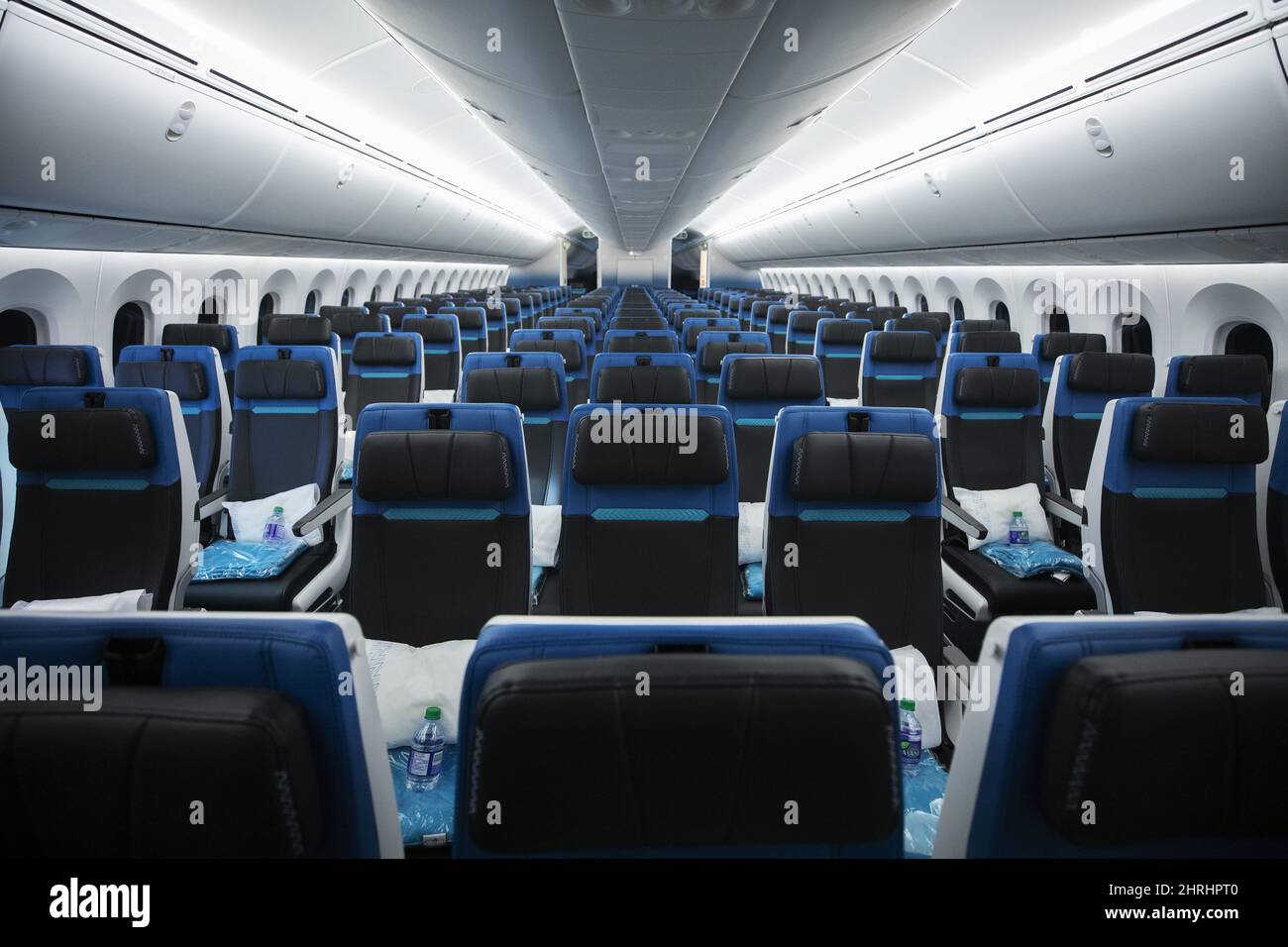 Westjet 787 hi-res stock photography and images - Alamy
