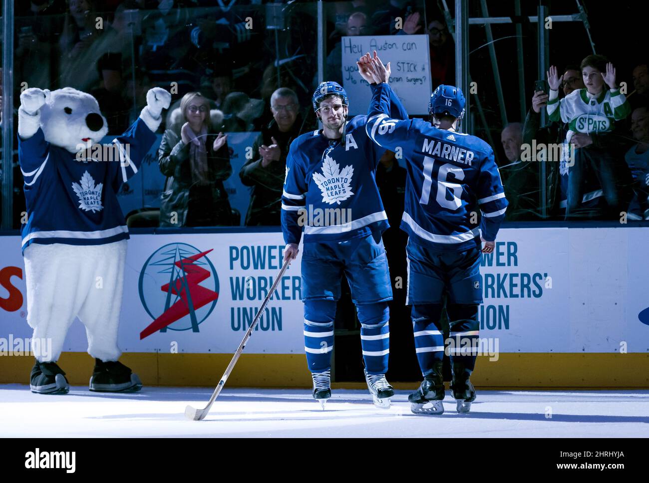 Toronto Maple Leafs centre John Tavares (91) and Toronto Maple Leafs ...