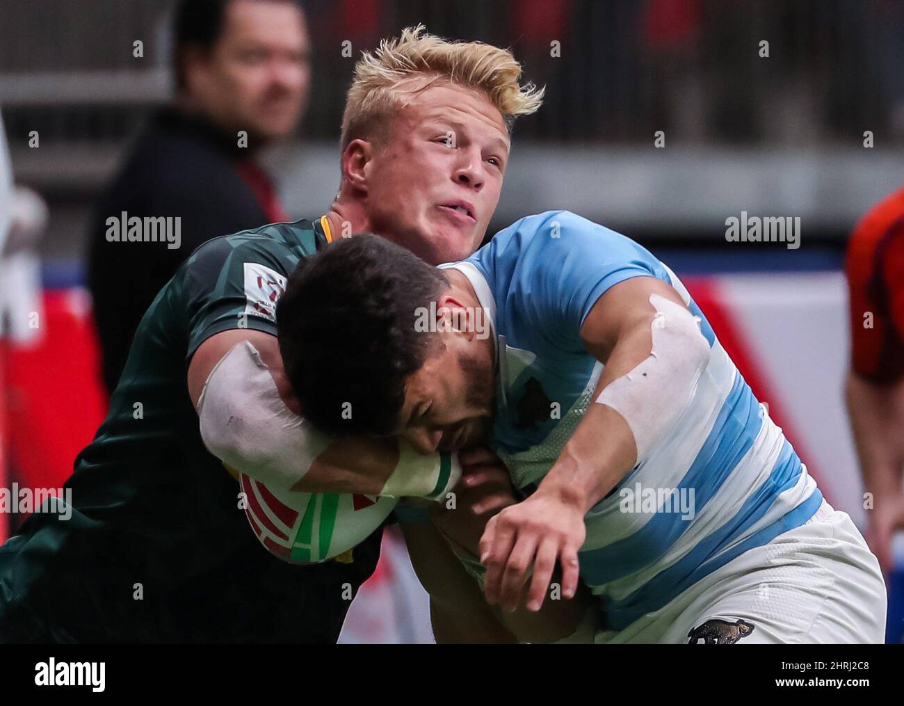 South Africa's JC Pretorius (6) runs the ball against Argentina's ...