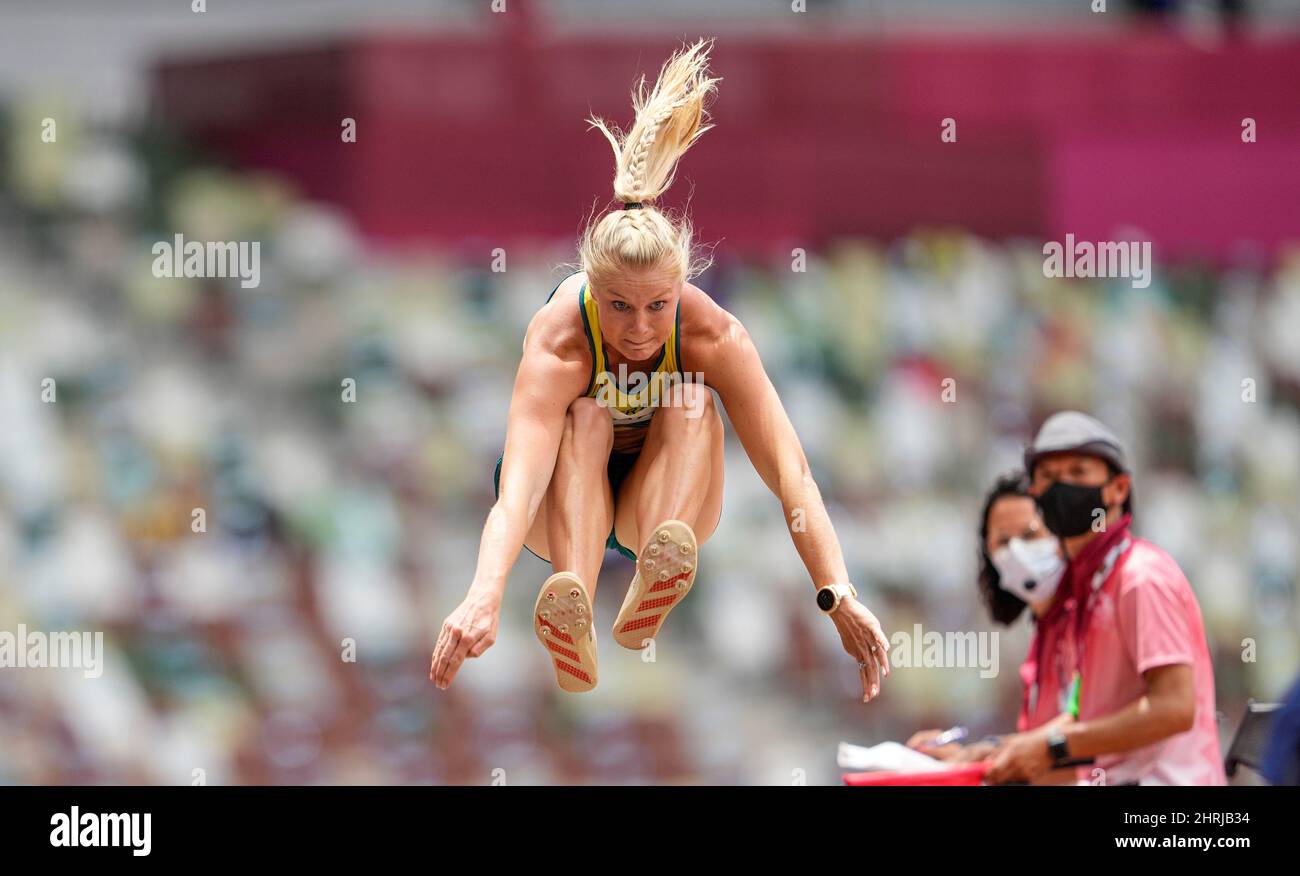 Brooke Stratton participating in the Tokyo 2020 Olympic Games in the ...