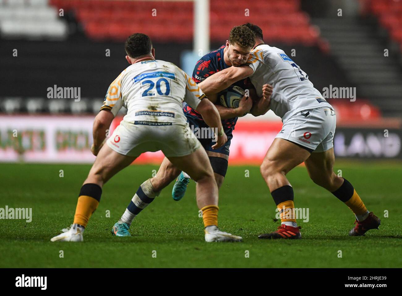 Henry Purdy of Bristol Bears, takes on the Wasps defence Stock Photo ...