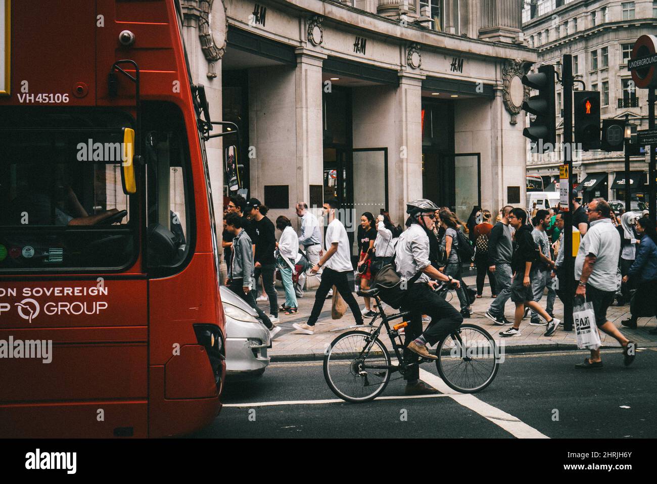 Crowded Oxford street in Central London Stock Photo - Alamy