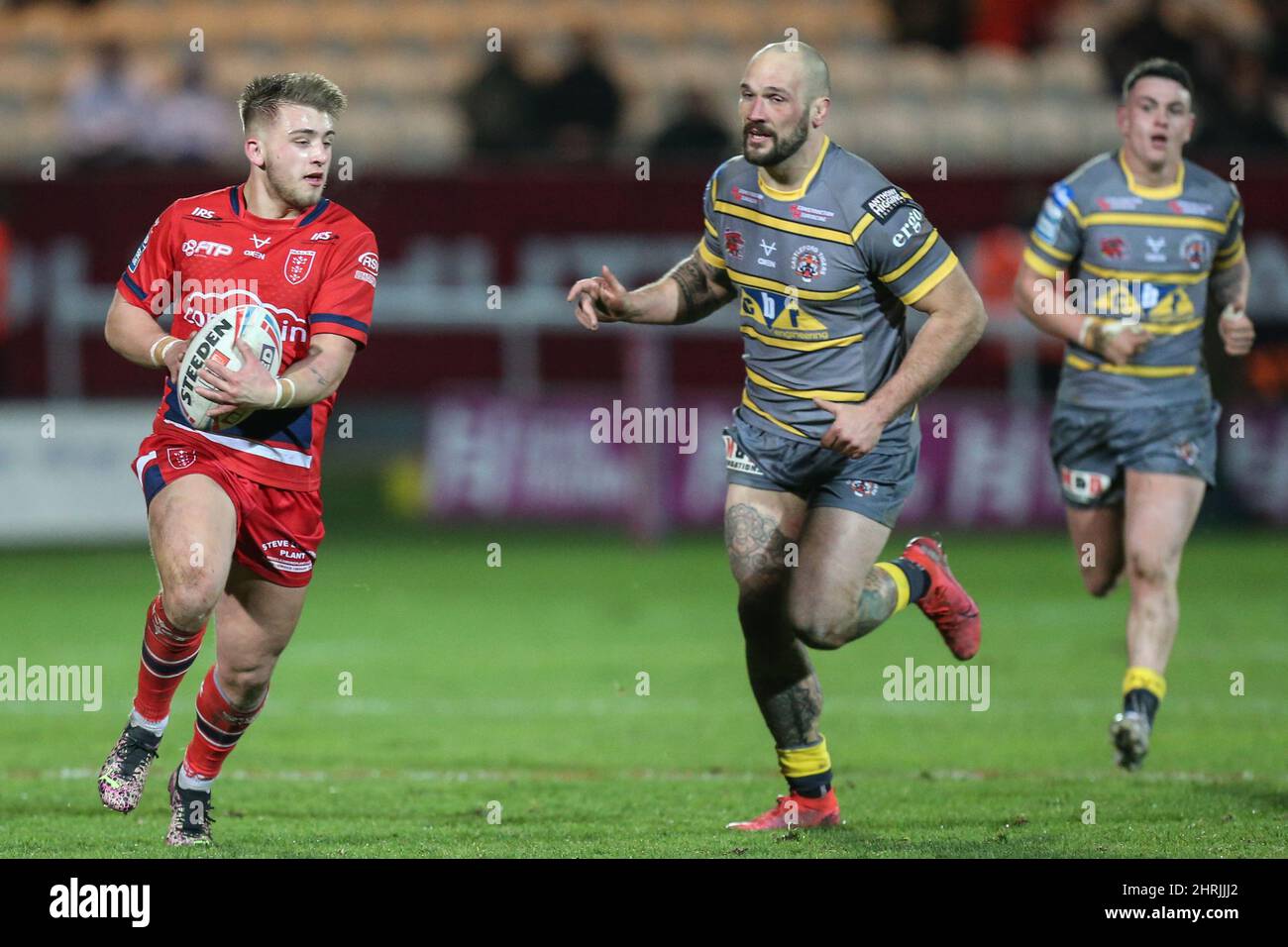 Mikey Lewis #20 of Hull KR in action during the game Stock Photo - Alamy