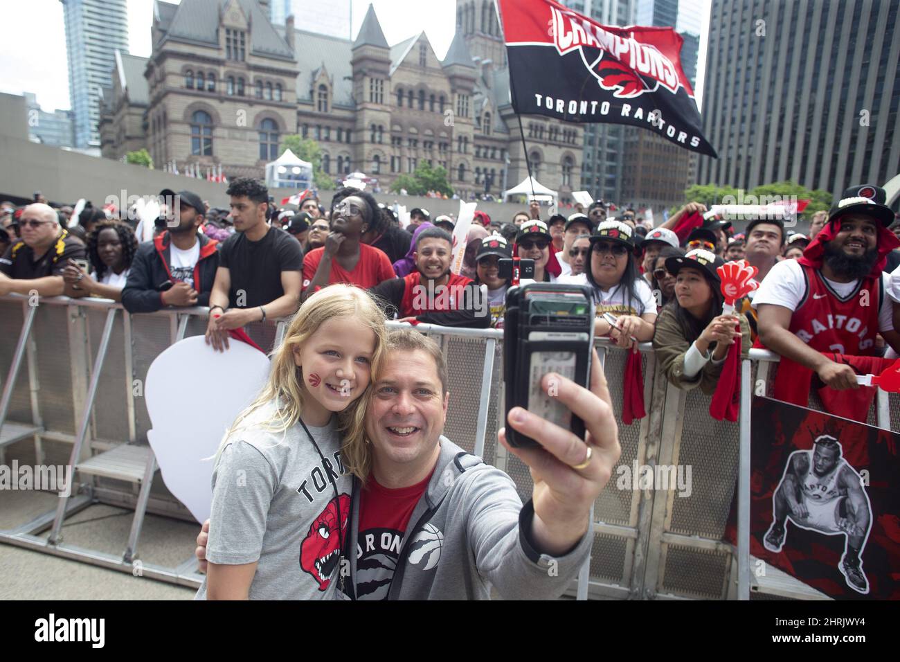 PC Leader Andrew Scheer poses for a selfie with his daughter Madeline ...
