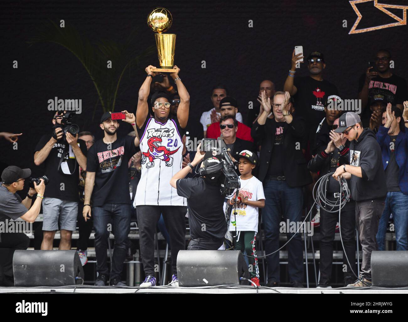 Toronto Raptors guard Kyle Lowry hoists the Larry O'Brien Championship ...