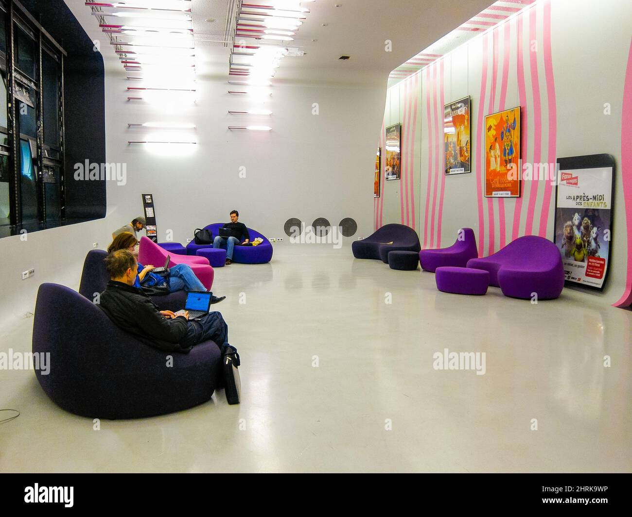 Cinema images hi-res stock photography and images - Alamy