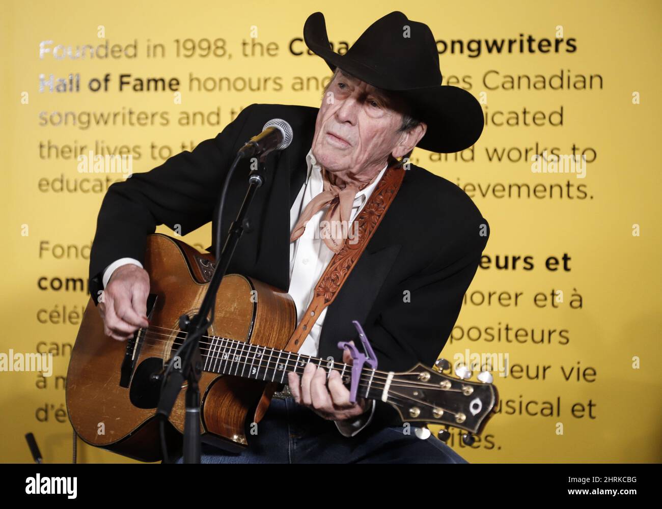 Country music singer Ian Tyson performs while being inducted into the ...