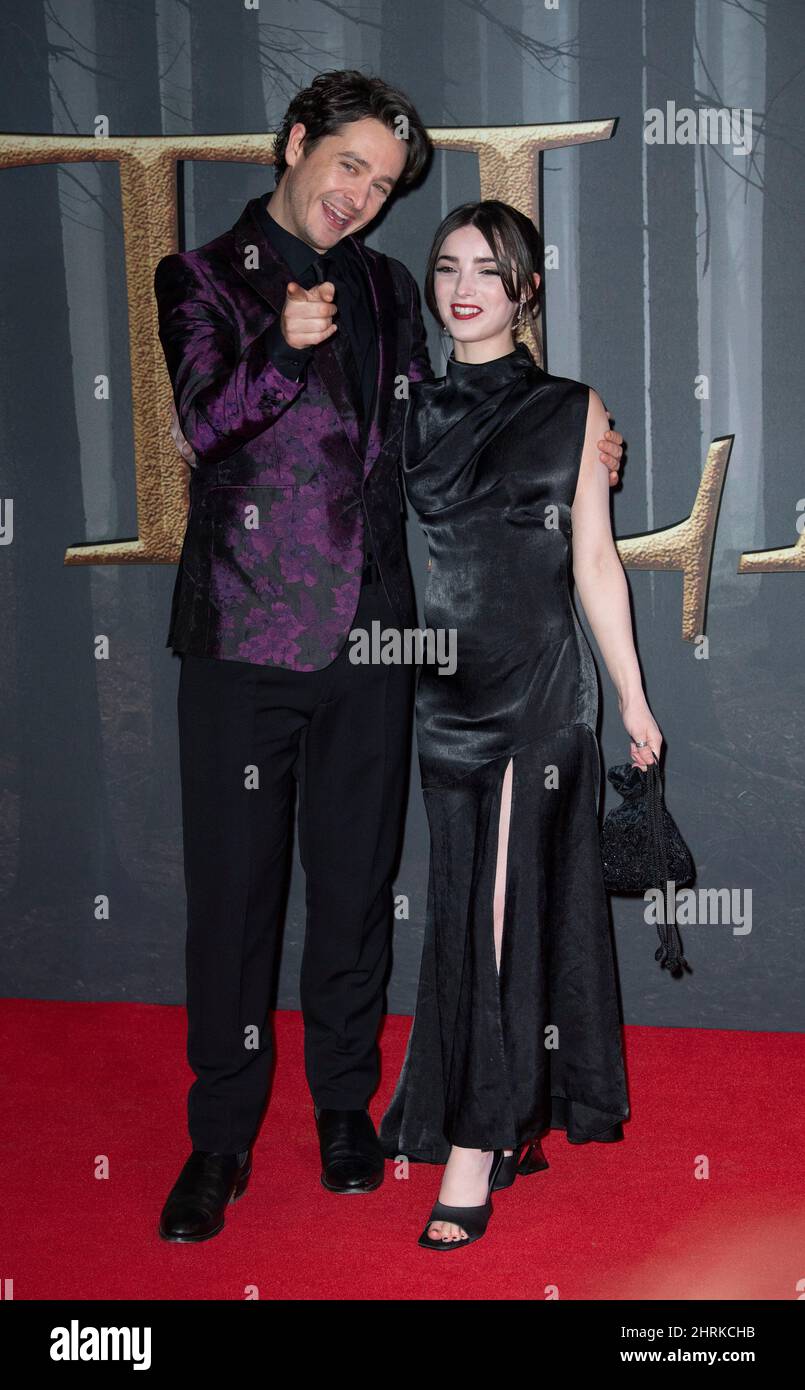 Alex vlahos and jessica reynolds hi-res stock photography and images ...