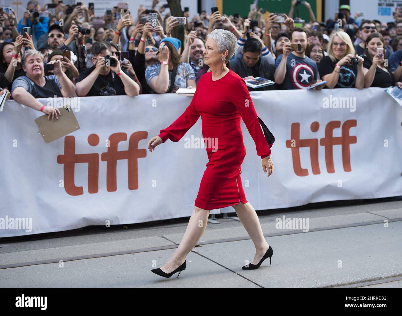 Actress Jamie Lee Curtis walks the street for photographs on the red ...